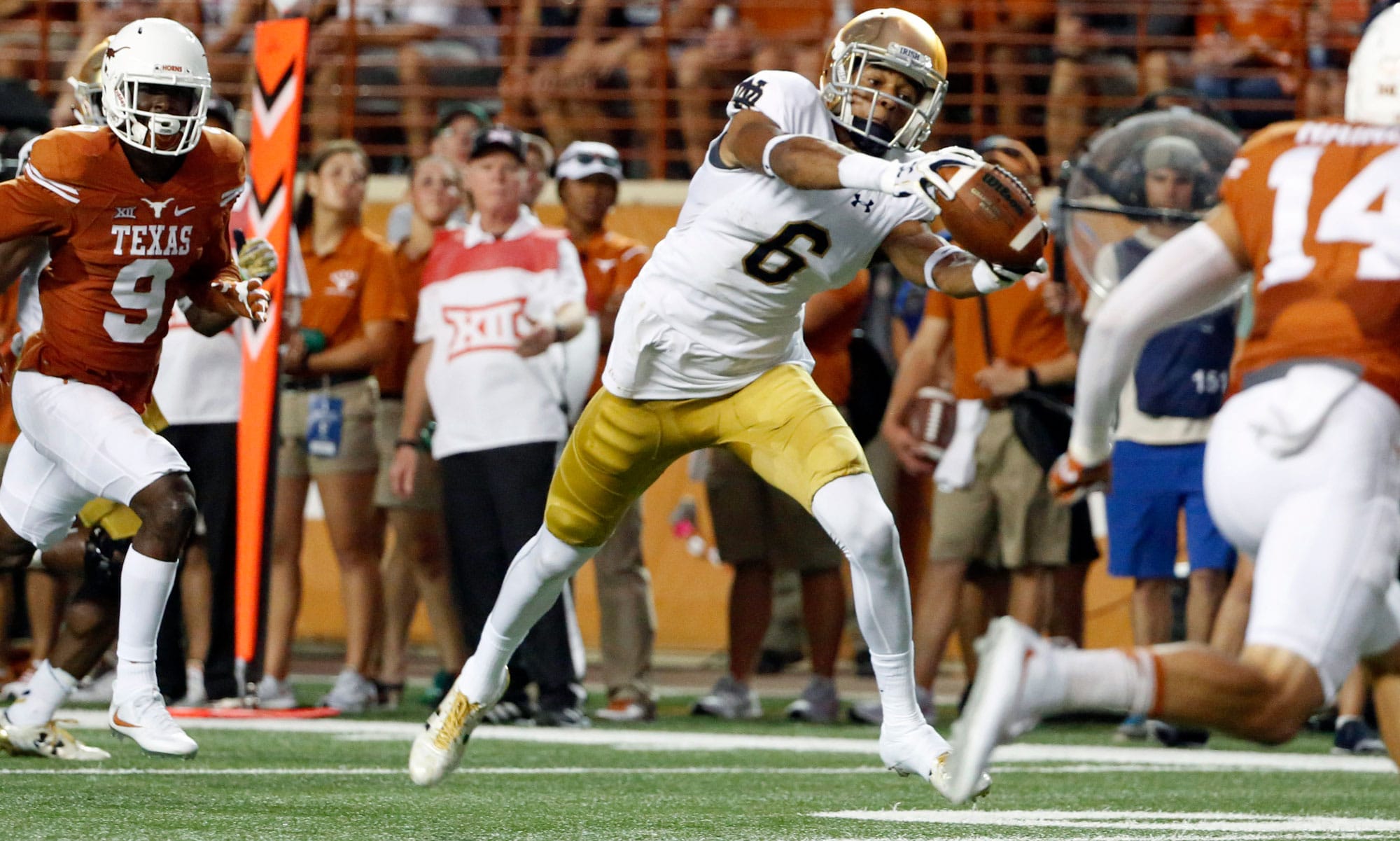Notre Dame's Equanimeous St Brown On Cusp Of Stardom // UHND.com