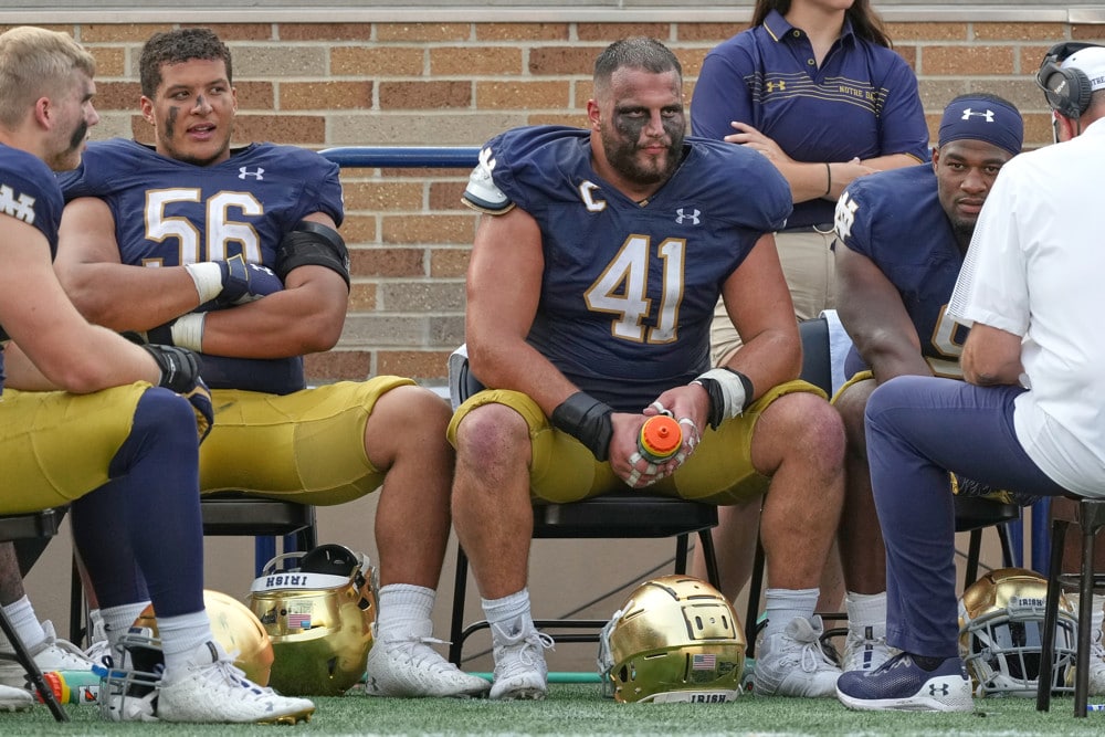 Notre Dame NT Kurt Hinish Out, LT Michael Carmody Possibly Back For ...