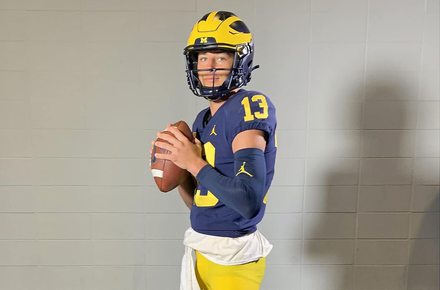 Hail To The Victors Of The CJ Carr Recruitment: Notre Dame Lands 5-Star ...